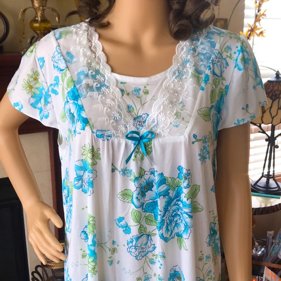 Betsy TW | Intimates & Sleepwear | Brand New Betsy Tw White Blue Night ...